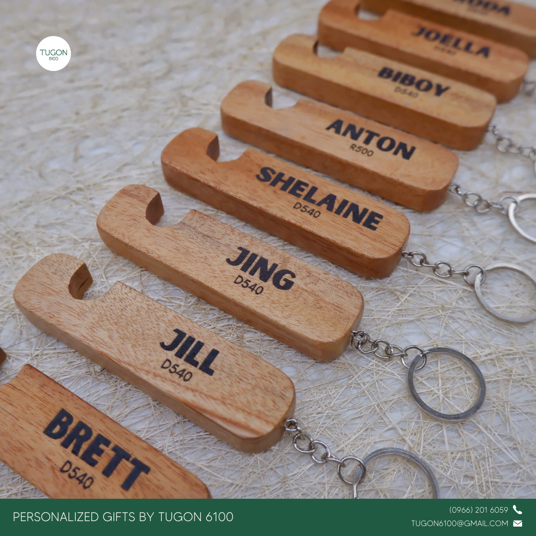 2-in-1 Personalized Wooden Keychain & Phone Holder | Tugon 6100